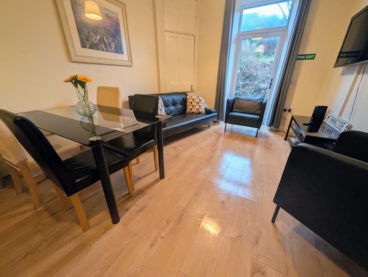 Peaceful & Spacious 2bd Apartment - Edimburgo