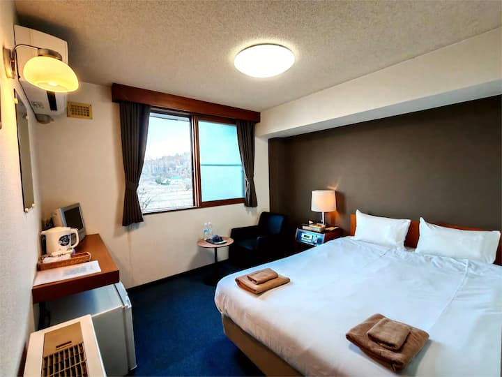 Mountain View With Double Ensuite Room (310) - Date