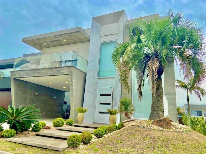 Excelente Casa Em Condomínio Fechado. - Capão da Canoa