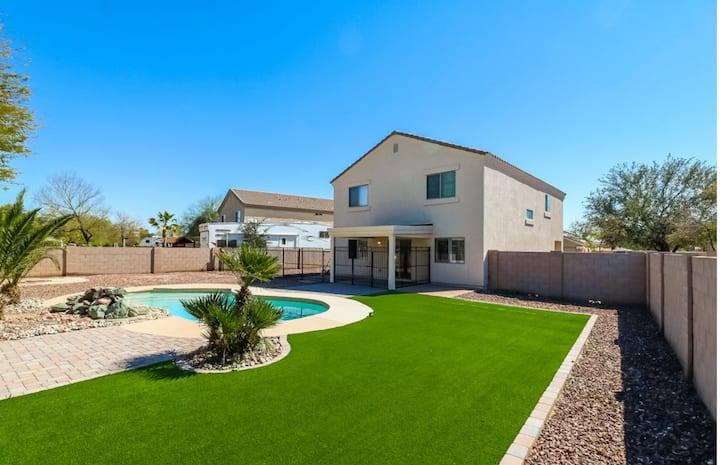 Beautiful 5 Br 3 Full Baths With Pool - Goodyear, AZ