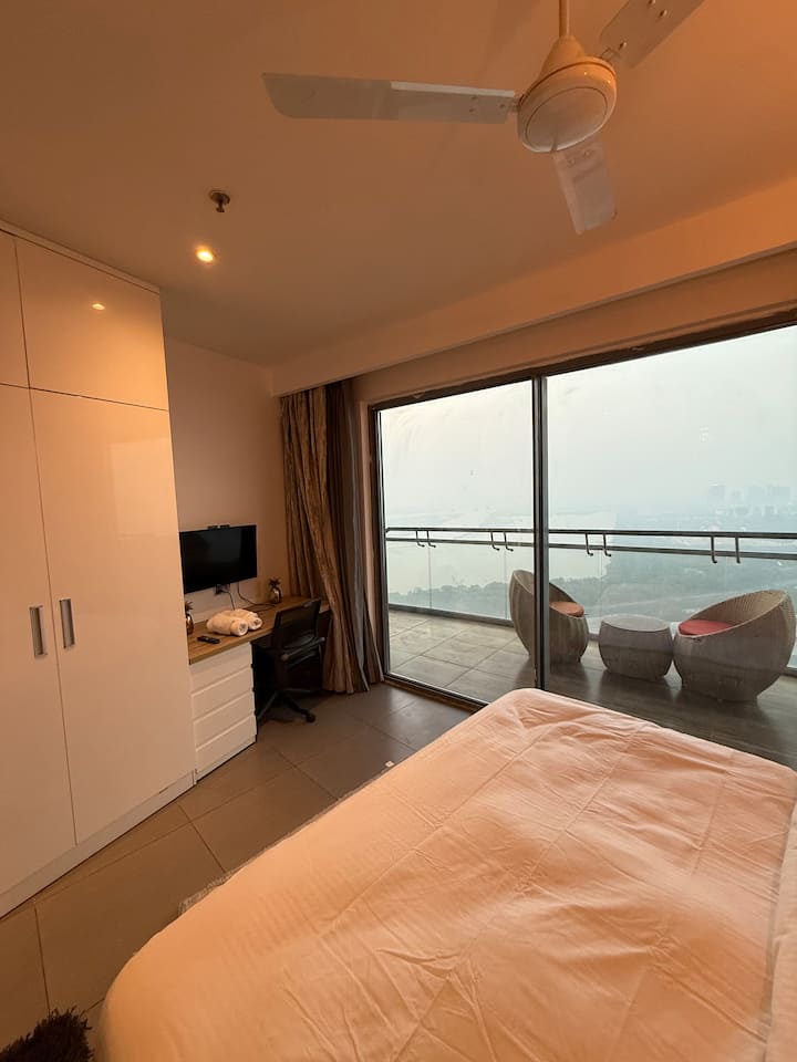 Apartment In Supernova - Noida