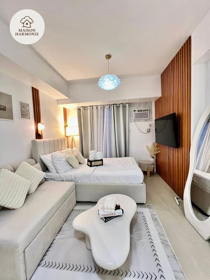 Maison Harmonie Studio +Balcony | Serin East - Tagaytay