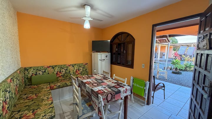 Casa A 250 Metros Da Praia Com Ar - Barra Do Saí - Itapoá