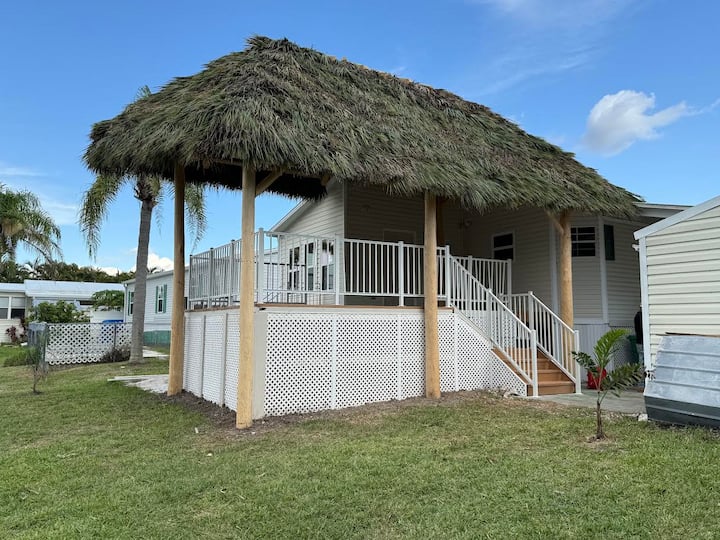 Waterfront Paradise W/tiki Hut - Punta Gorda, FL