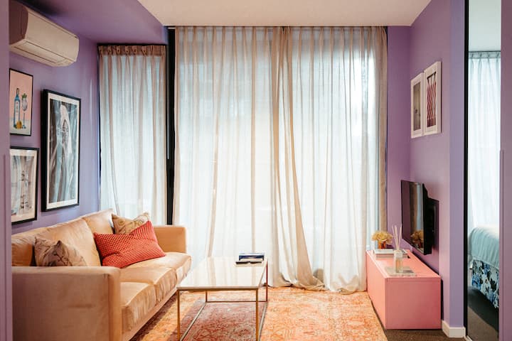 Two Bedroom Apt In Central City, A+ Location - Melbourne