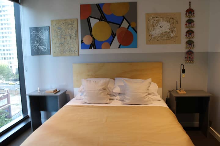 Two Bedroom Apt In Central City, A+ Location - Australia