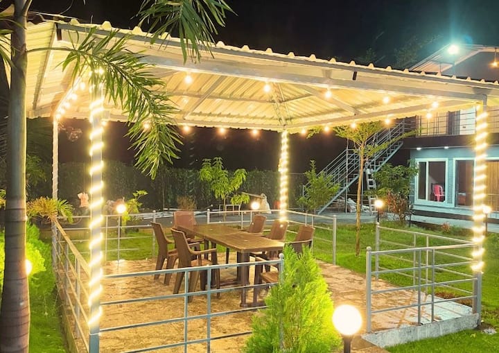 Luxury 5bhk Farmhouse + Pool, Perfect For Groups - Karjat