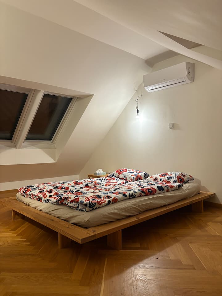 Hacker's Apartment ČErnomořská - Prague