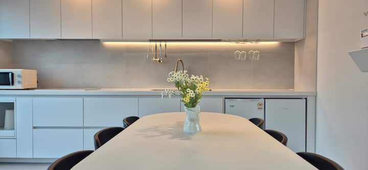 2 Min To Subway | 8 Guests | Parking·loft - Seoul