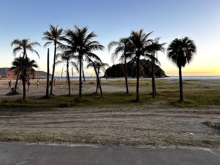 Pé Na Areia Praia De Santos - Santos