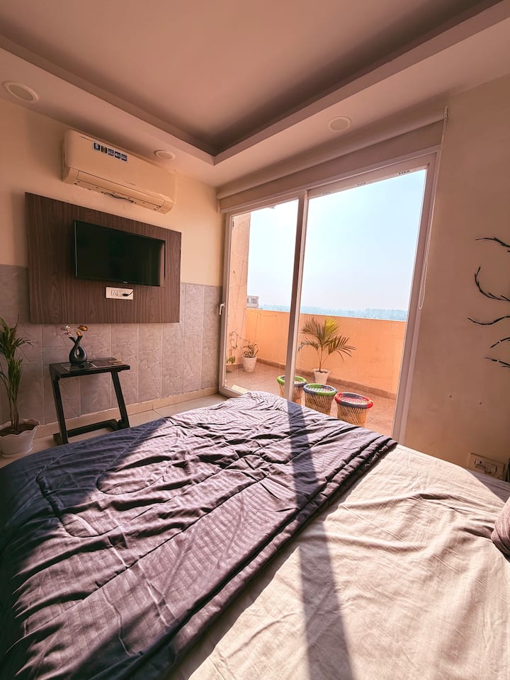 The Cozy Nook - 1bhk Apartment | Secure | Private - Zirakpur