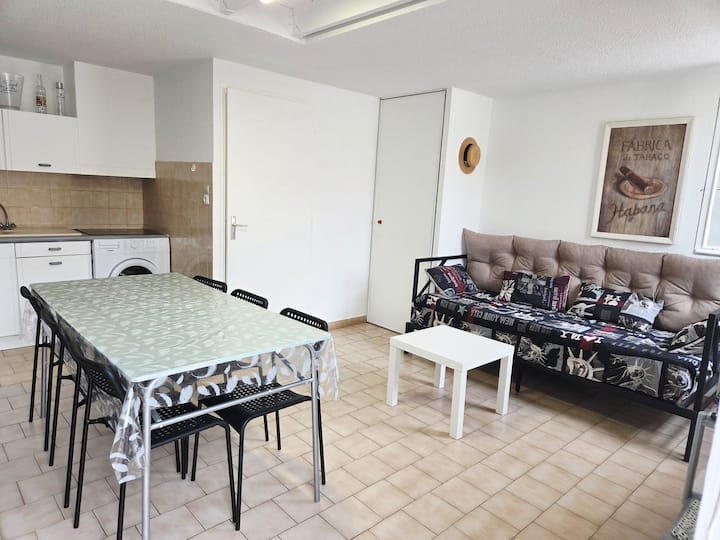 Maison Bleue à 81 Pas De La Plage, Frontignan - Plage de Frontignan