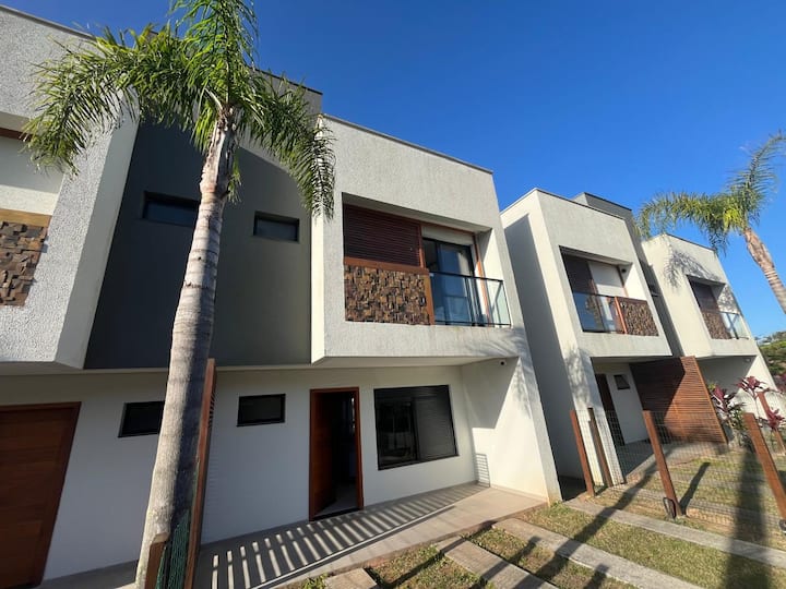 Casa Em Condomínio Na Praia Do Rosa - Imbituba