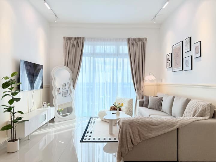 Warmcreamystay｜2bed4pax｜twingalaxy 5min Ksl&ciq - Johor Bahru