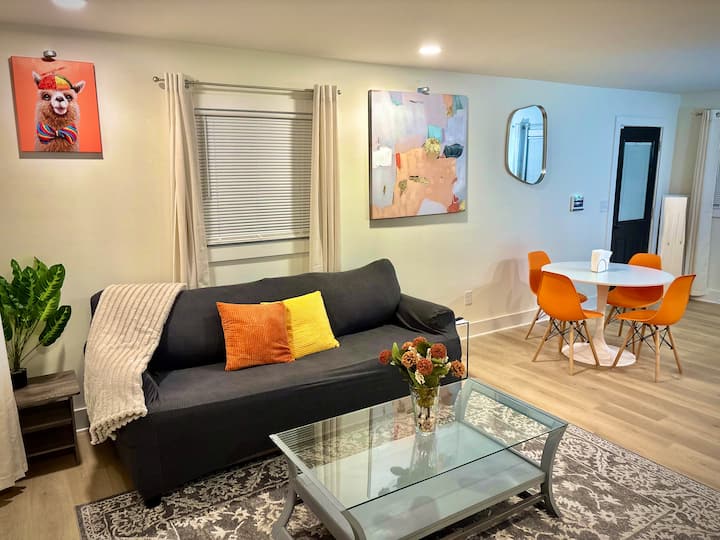 Newly Renovated 3br Top Unit Minutes From Airport - Hartsfield-Jackson Atlanta Airport (ATL)