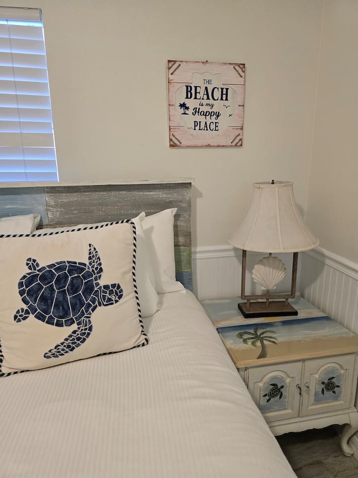 Newly Listed +King Bed+close To Beaches+canal View - Bradenton, FL