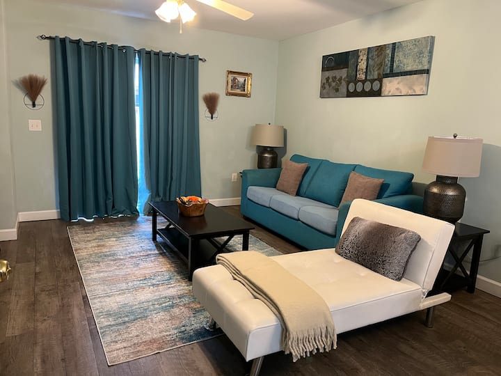 Beachside Bliss |2br| 3 Min Walk To Beach | Pets - Myrtle Beach, SC