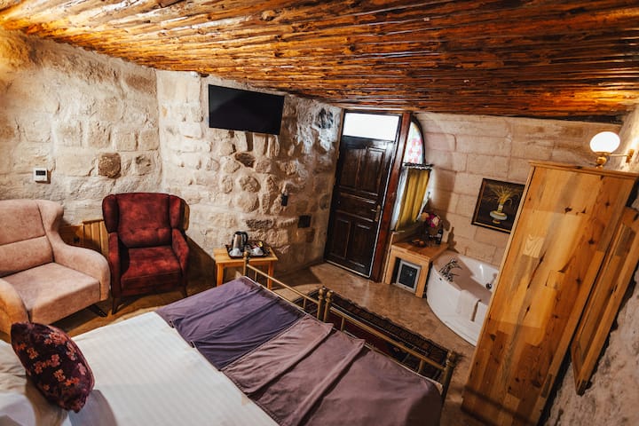 Jacuzzi Room + Turkish Breakfast - Cappadocia