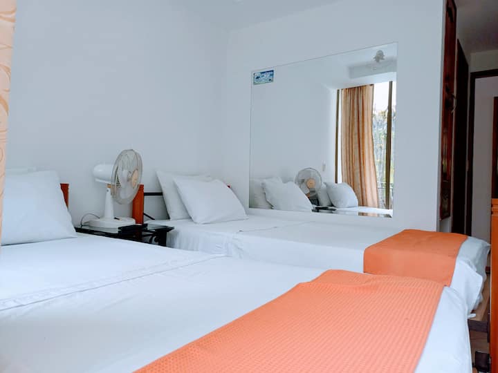 Superior Twin Con Balcón - Chía