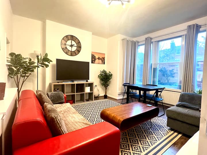 2 Bed Flat In Muswell Hill Near Shops/transport - Tottenham - London