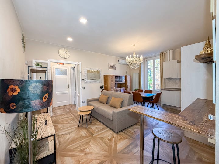 Free Parking -Elegant Two-bedroom Apt With Balcony - Cernobbio