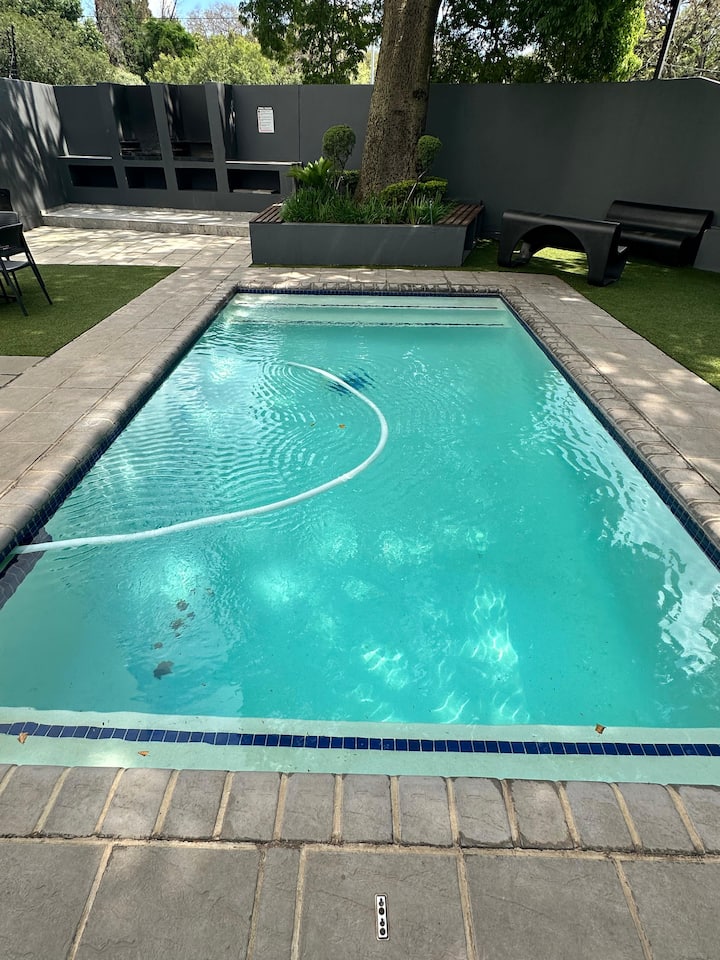 Rosebank Prime Access | Washer, Wi-fi, Parking - ヨハネスブルグ