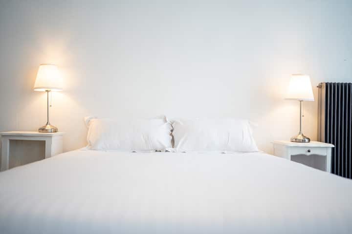 Studio Unesco: Serein, Lumineux Et Central - Vichy