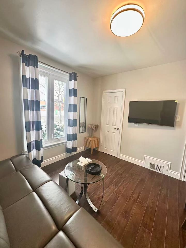 Modern Suite_1br Main Floor - Toronto