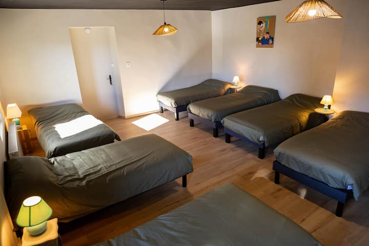 Chambre 7 Personnes Dans Domaine Viticole. - Belleville, France