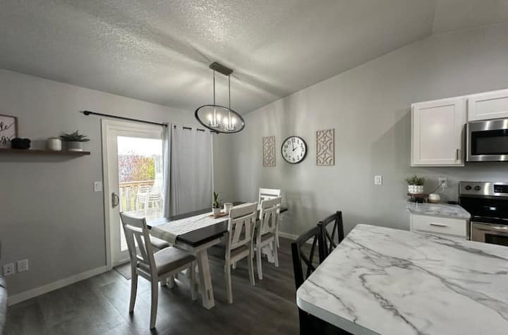 New, Clean, Modern & Full Office, By Sanford Hosp - ファーゴ, ND