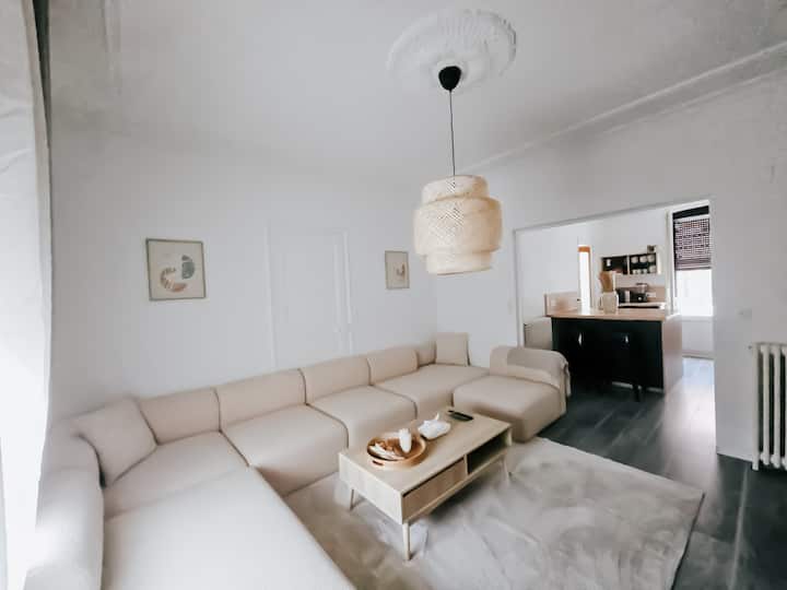 L'échappée En Champagne, Maison Spacieuse - Épernay