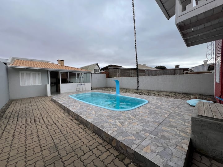 Casa C/piscina, 4 Dorm, Pátio Amplo E áRea Gourmet - Capão da Canoa