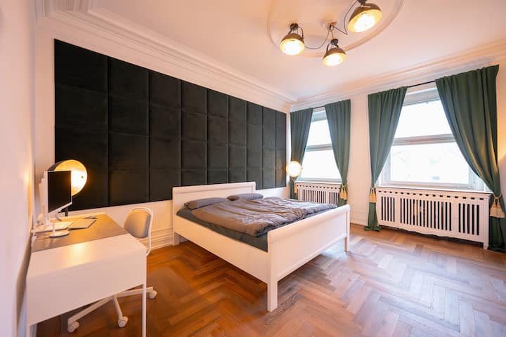 Kino Design Studio & Workplace Nahe Messe/ Lanxess - Cologne