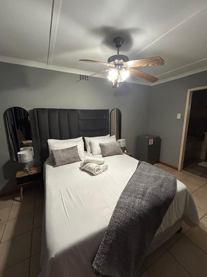 Gbs - La Casa Mia (Home Away From Home) - Stilfontein