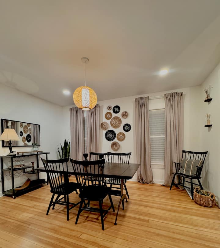 Newly Renovated 3 Br, Long Term Stay Discount - Aurora, IL