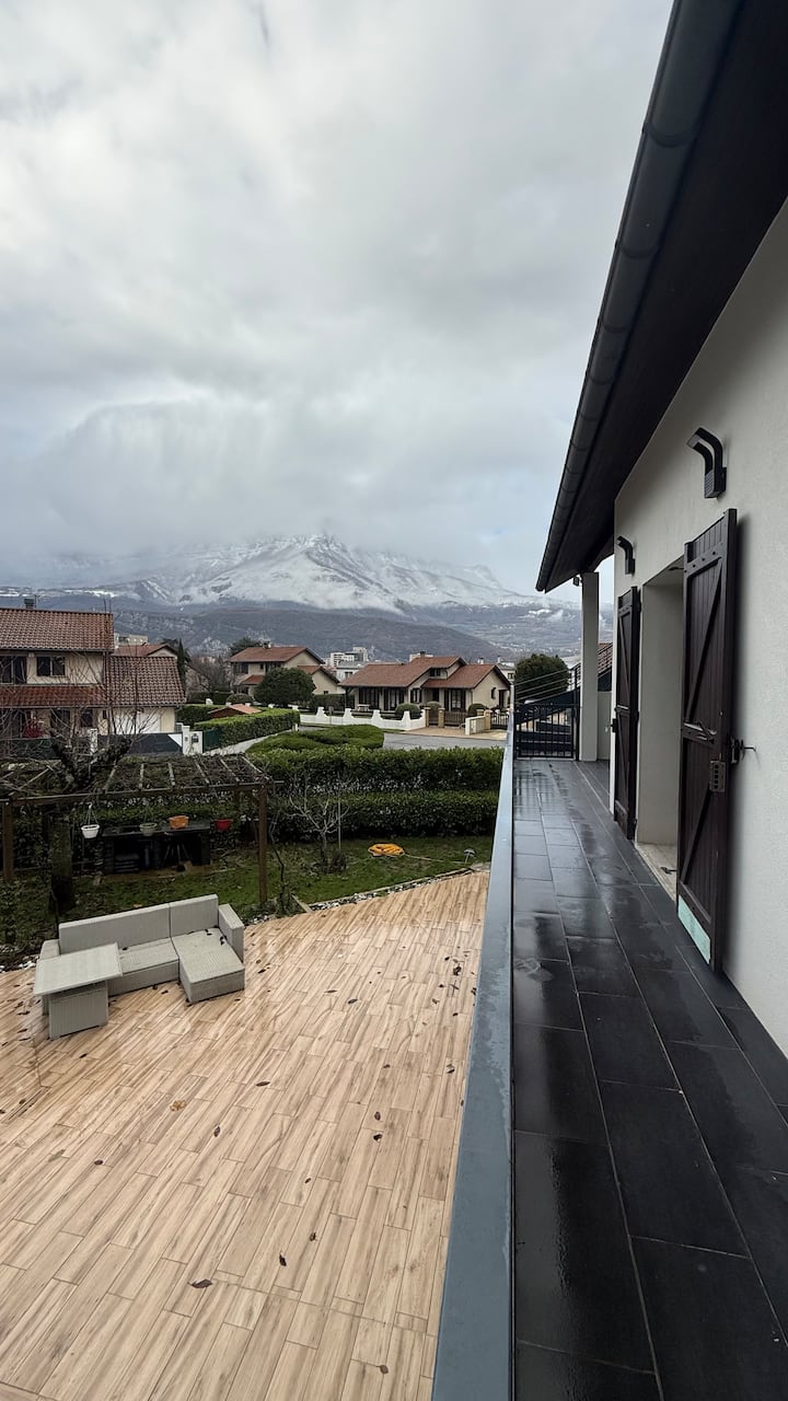 Appartement 1 Er éTage Dans Maison De Ville - Grenoble