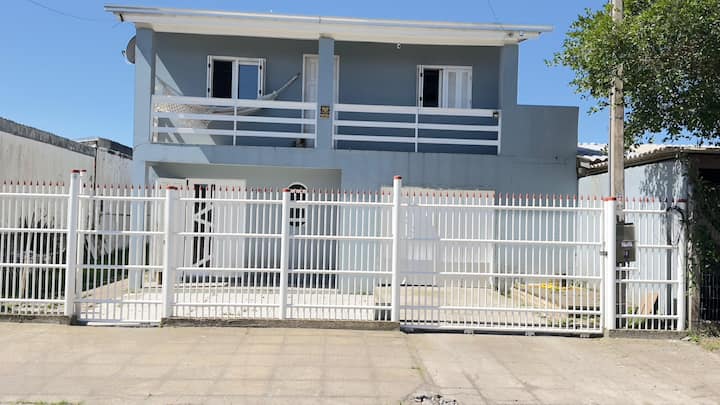 Linda Casa 3 Dormitórios Próximo à Praia E Centro - Capão da Canoa