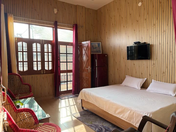 Satyam Niwas - Dharamshala