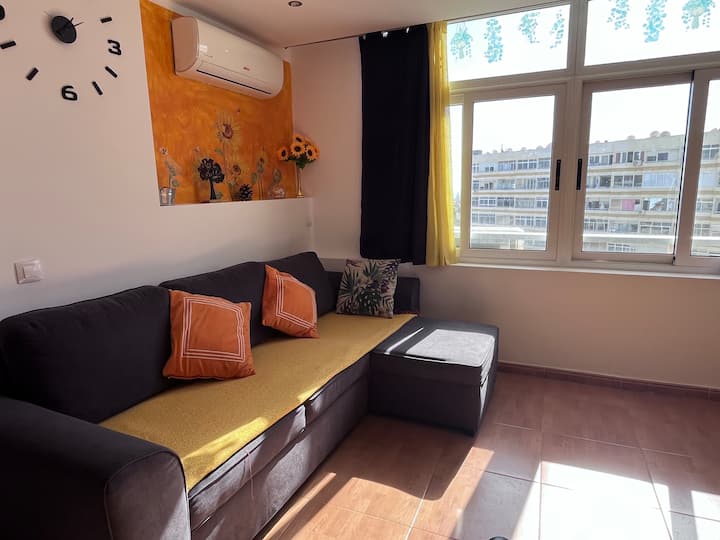Bright Top-floor Apartment | Wifi, Netflix & Views - Playa del Inglés