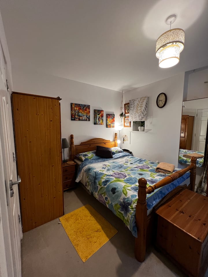 Comfy Double Bed Beautiful Home/ensuit/parking - Reading