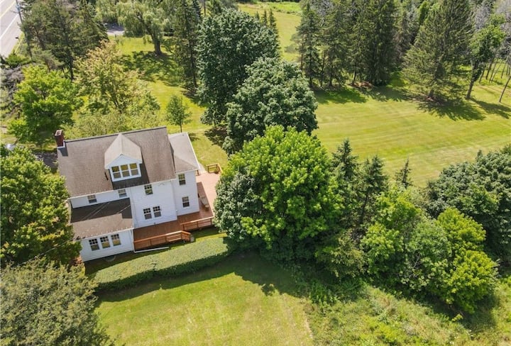 Lake Views & Peaceful Haven Trails & Privacy - Ithaca, NY