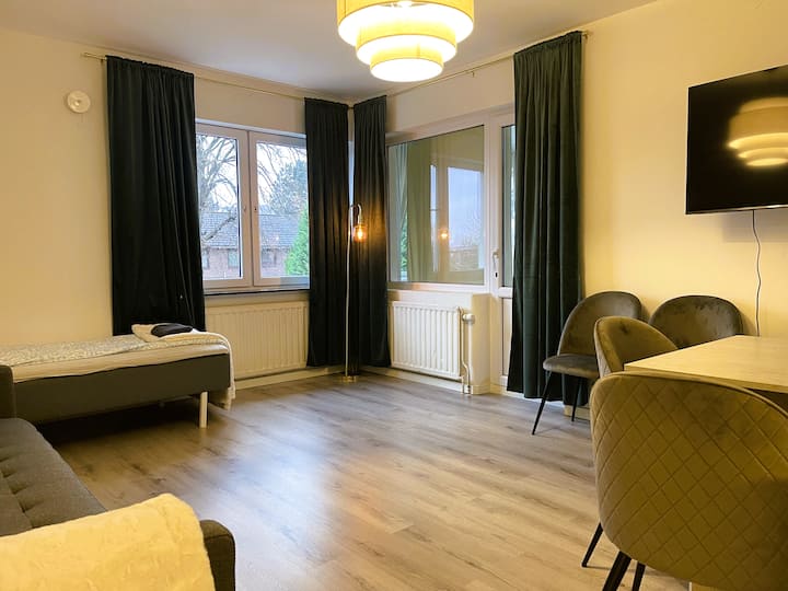 Workers • 4br • 8 Beds • Tv In Each Room • Parking - Gothenburg