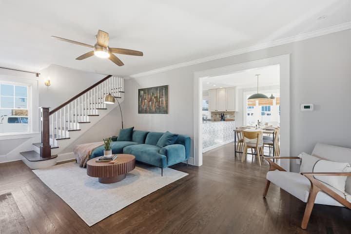 Minutes To Beaches - Home Theater, Couples Retreat - Suffolk County, NY