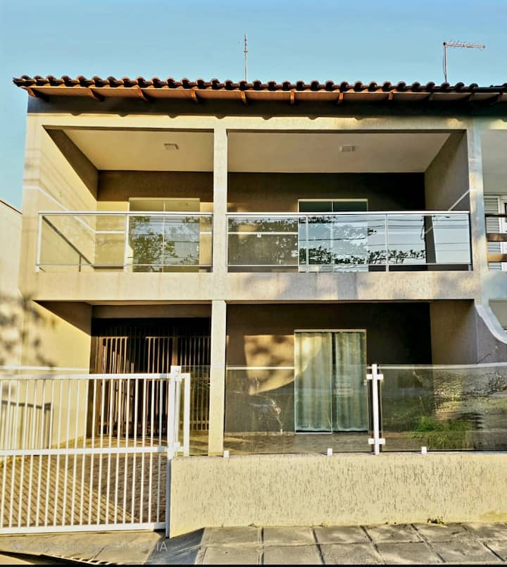 Sobrado Confortável Para Férias Em Família - Matinhos