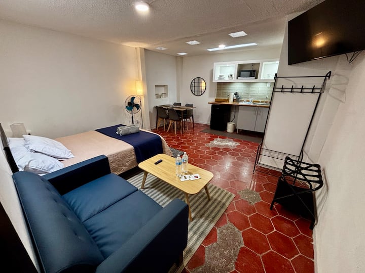 Loftcéntrico-100%privado-equipado-fastwifi-seguro - León
