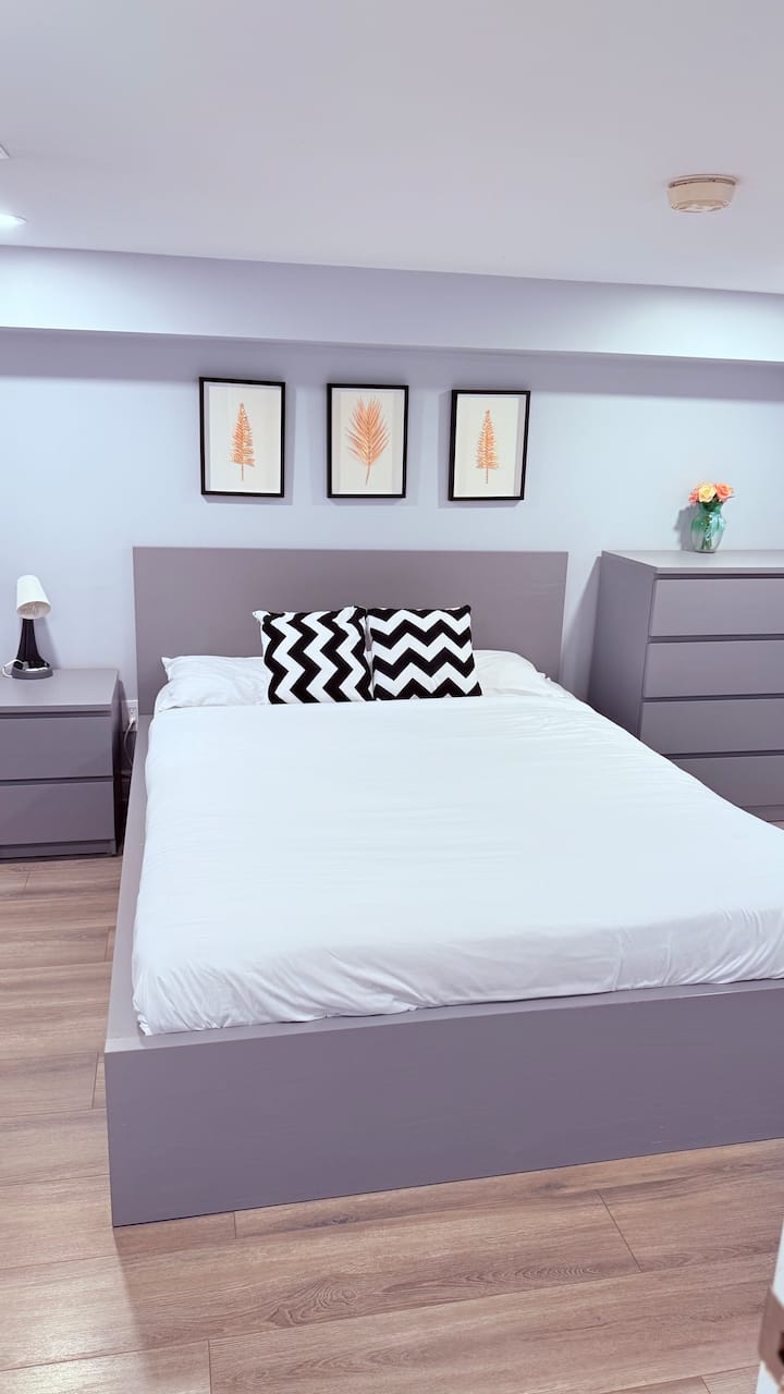 Bright Ajax Basement Suite • Prime Location - Ajax