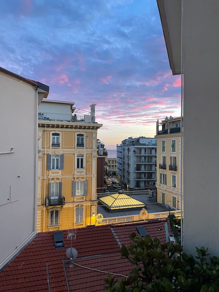Appartamento Luminoso Nel Cuore Di Sanremo. - San Remo