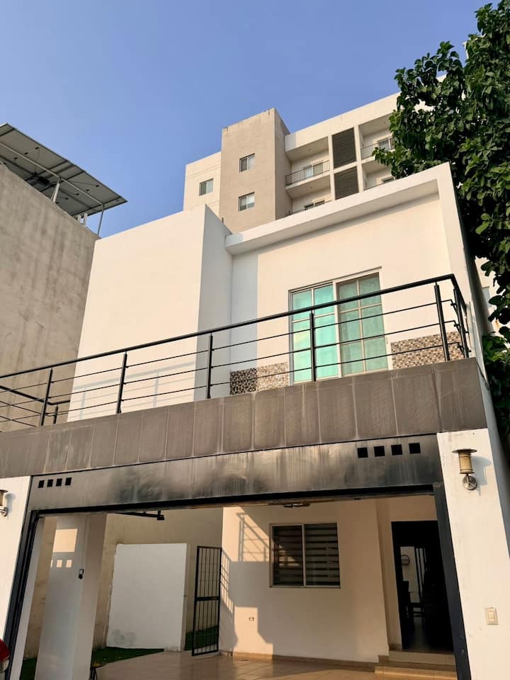 Moderna Casa Céntrica - Monterrey