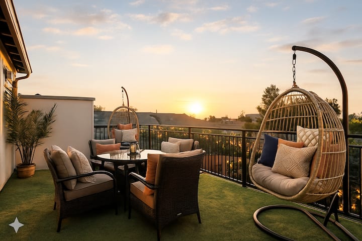 Cozy Chic Getaway W/ Outdoor Vibes & Comfort - El Segundo, CA