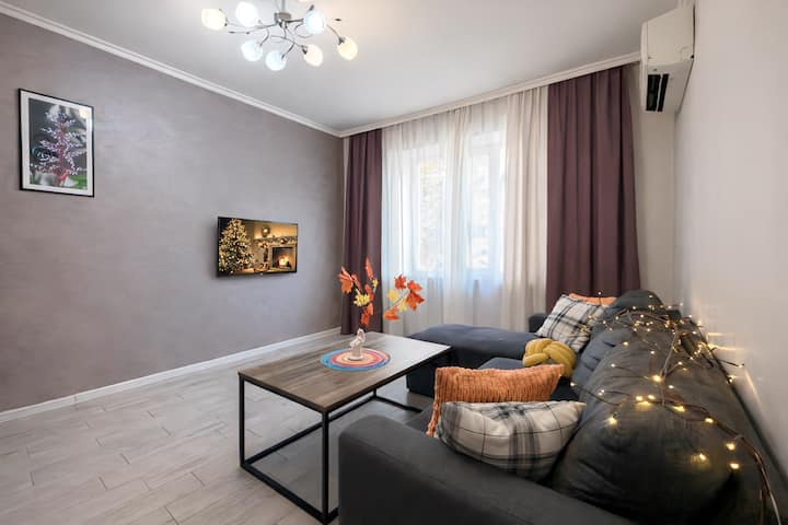 Apartment Near Malibu Park - Armenia